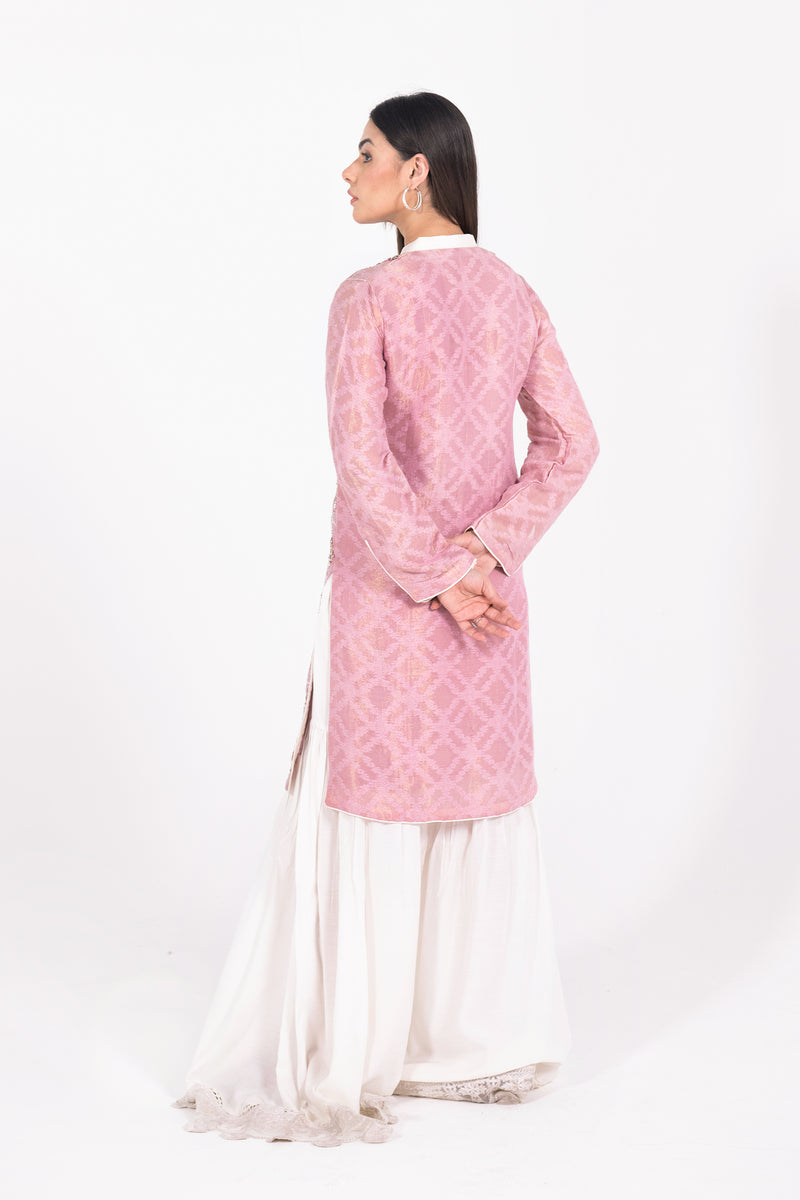 Azzat – khatepoesh